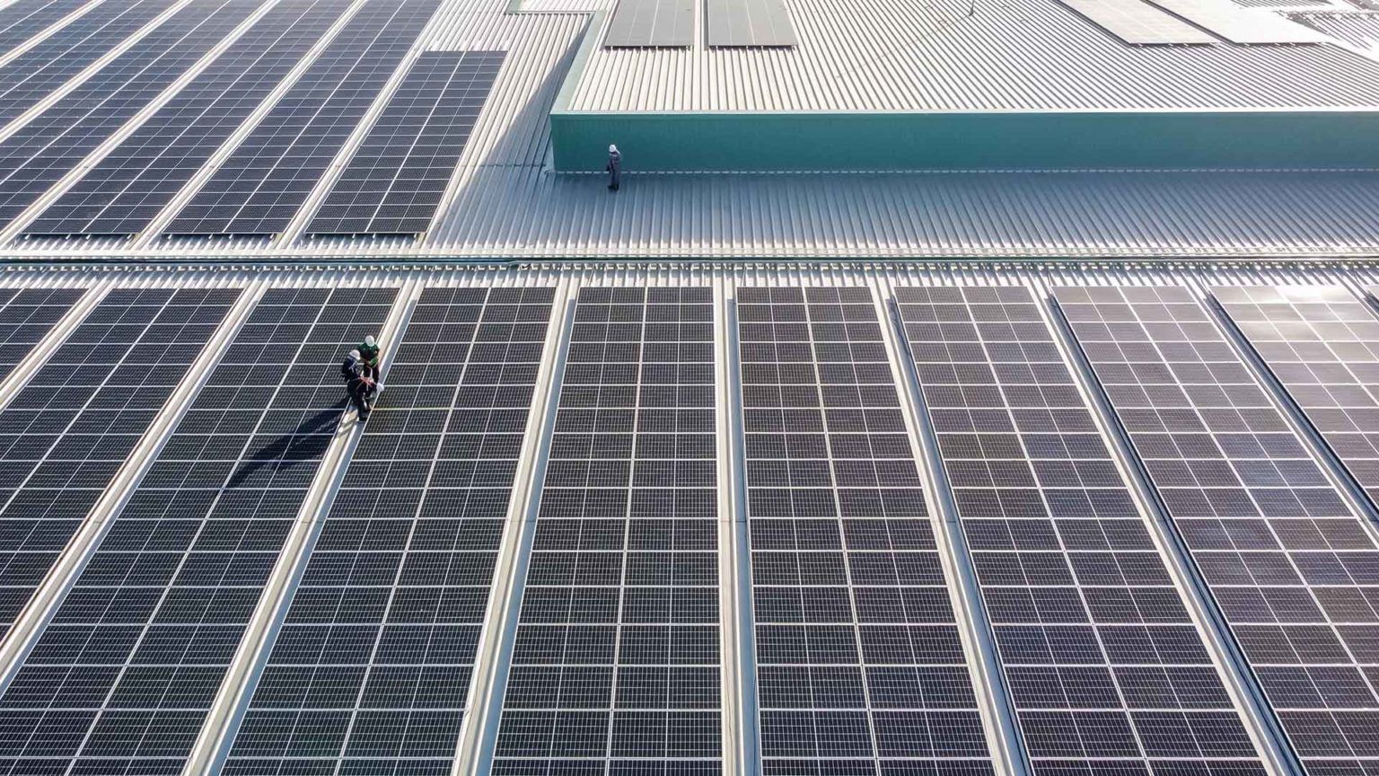 Photovoltaic solar canopies - CIRCUTOR