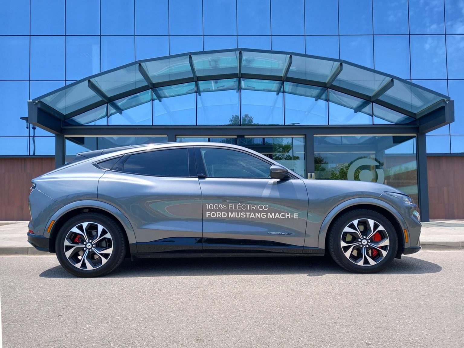 Reto Autonomía - Ford Mustang Match-e - CIRCUTOR