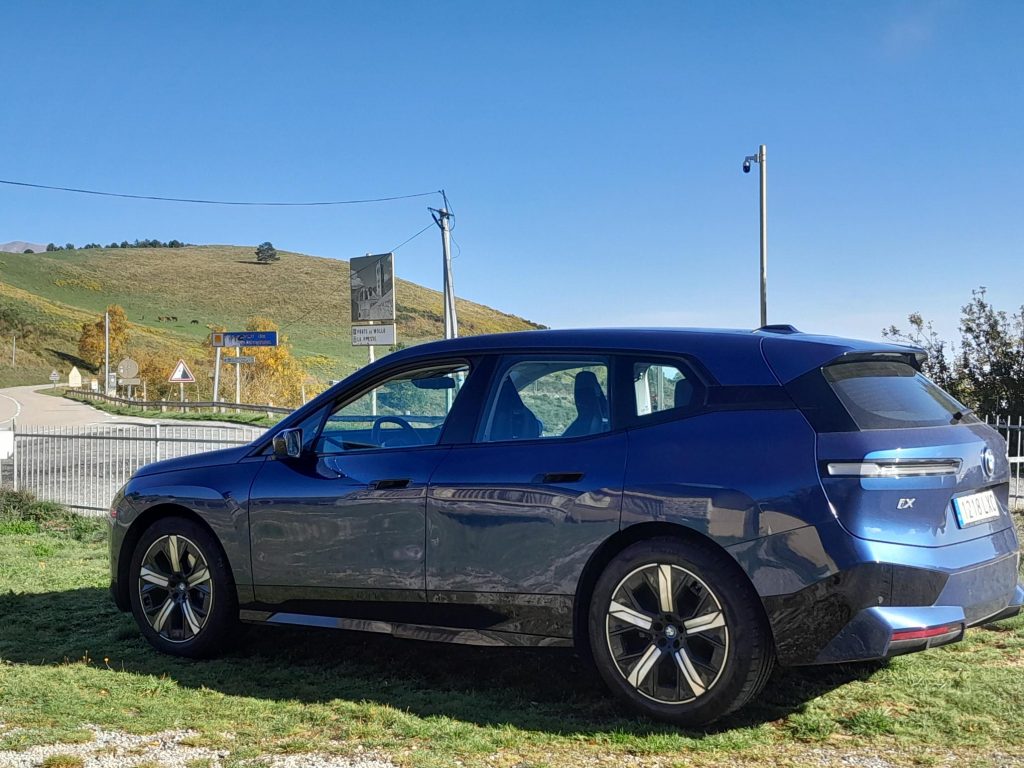 Reto Autonomía - BMW iX xDrive 40 - CIRCUTOR